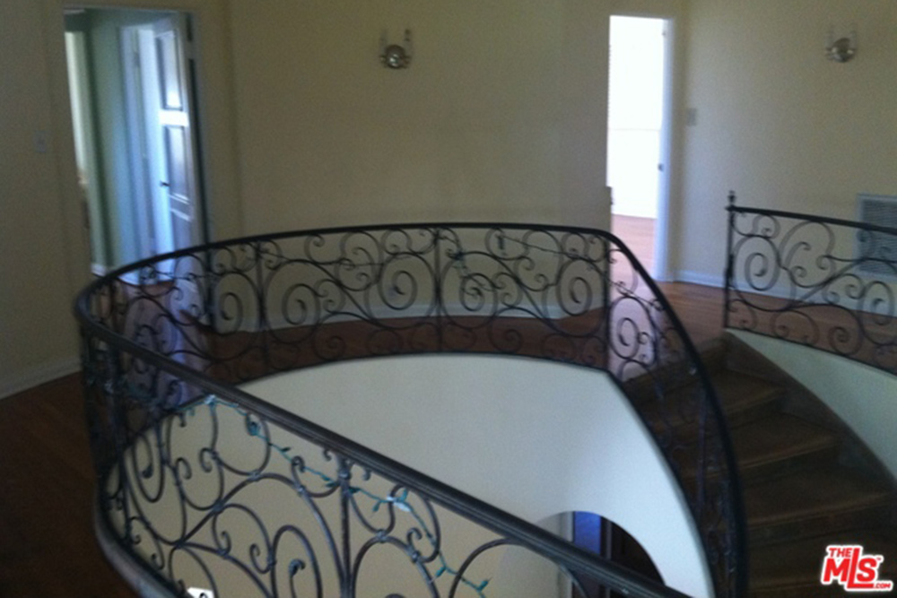 Buy Luke Perry's House! (Surprise: It's Not in 90210) - Celebrity ...