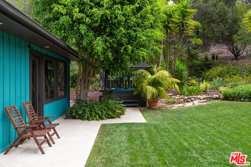 A Miley Cyrus House In Malibu - Celebrity - Trulia Blog